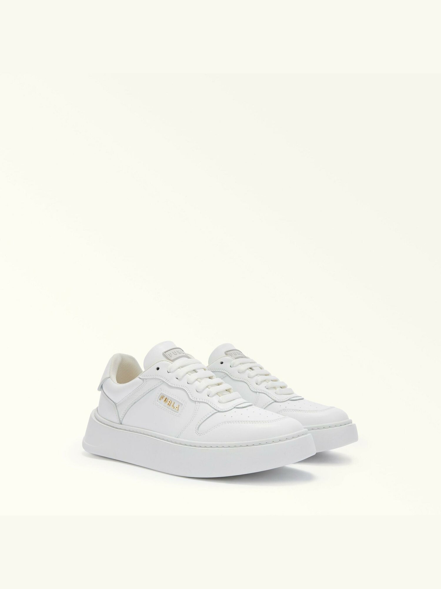 Кроссовки повседневные