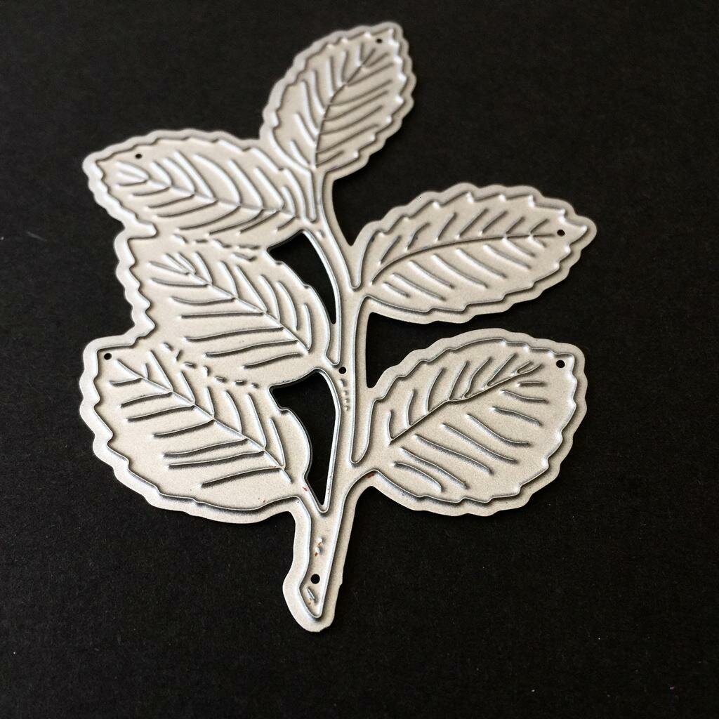 Трафареты для вырезания листьев, Серебро - M