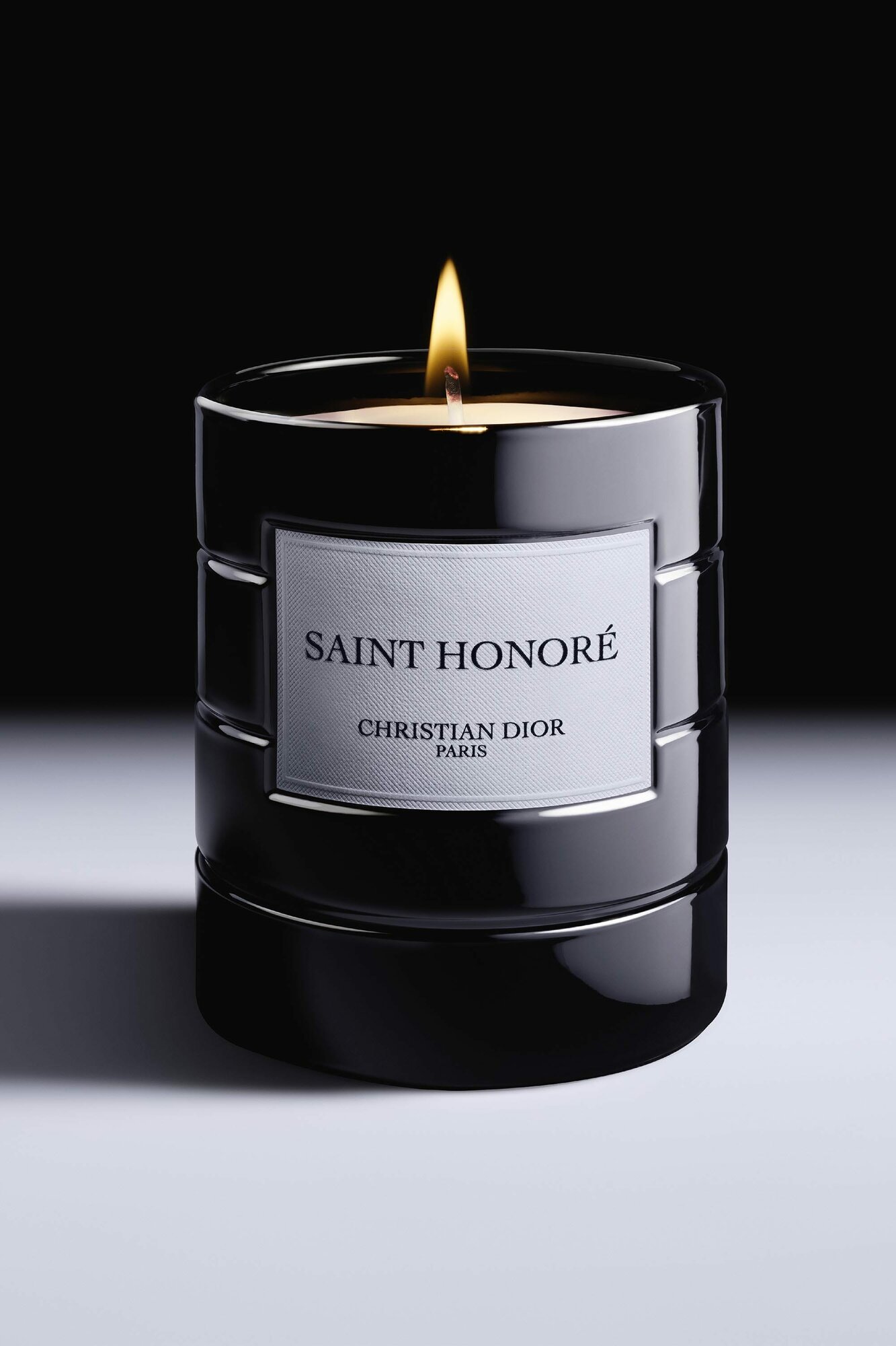 Свеча Dior Saint-Honor, растительный воск, в подсвечнике, подарочная упаковка