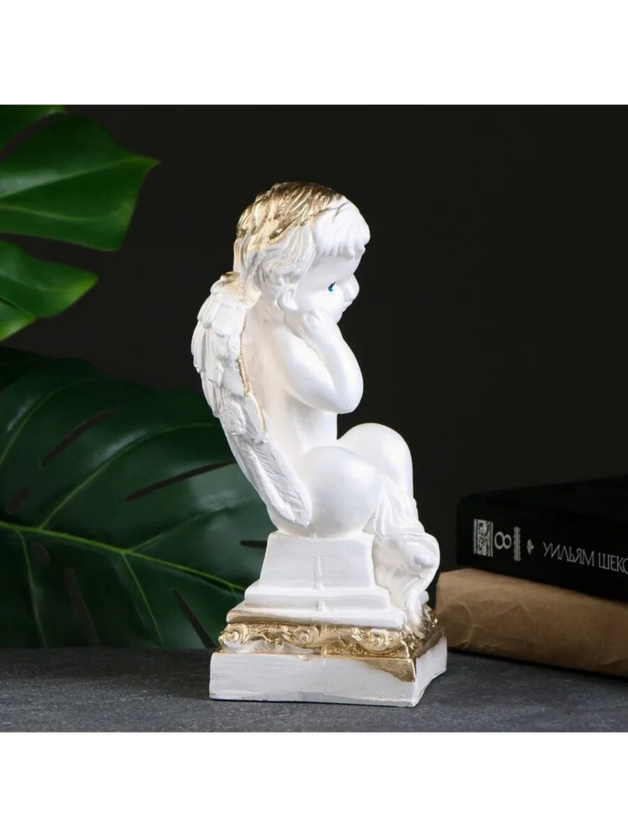 Белая фигура Ангела на пьедестале 25 см