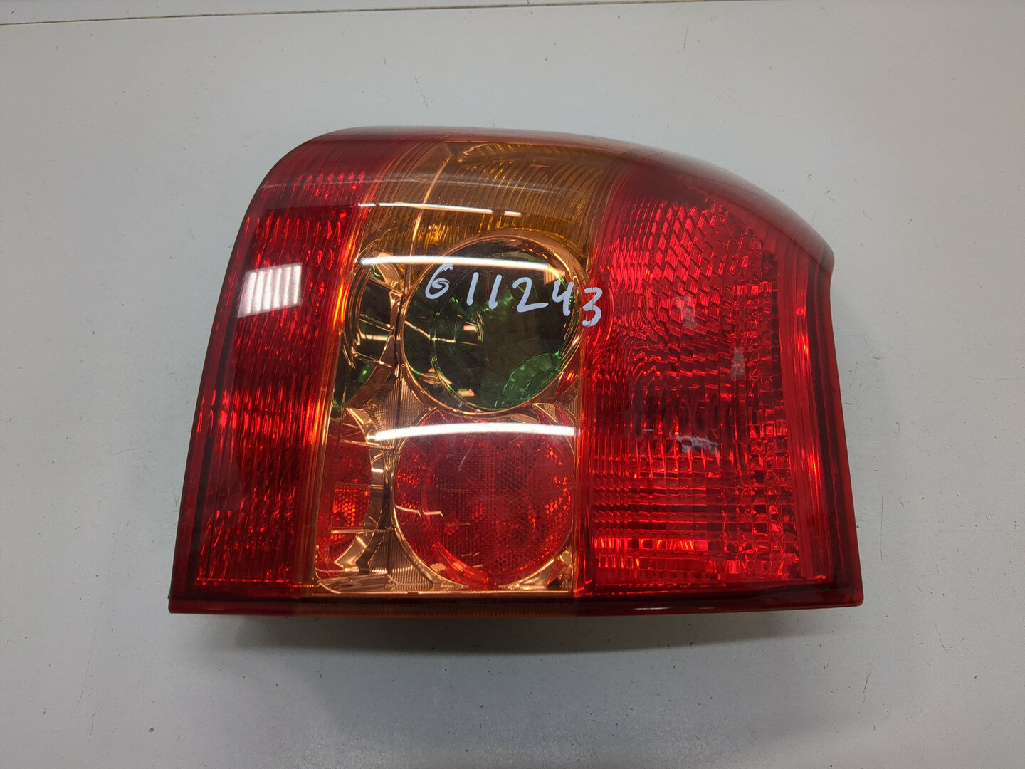 Фонарь (задний) правый Toyota Corolla E12 Б/У