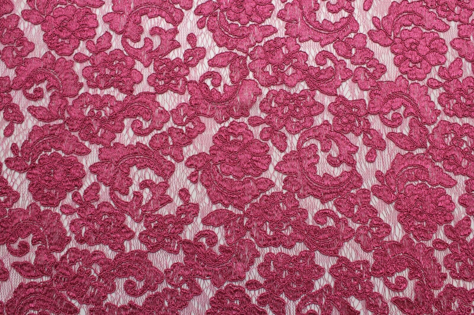 Ткань Кружевное полотно Cadena светло-свекольного цвета с кордовой вышивкой и фестонами, ш124см, 0,5 м