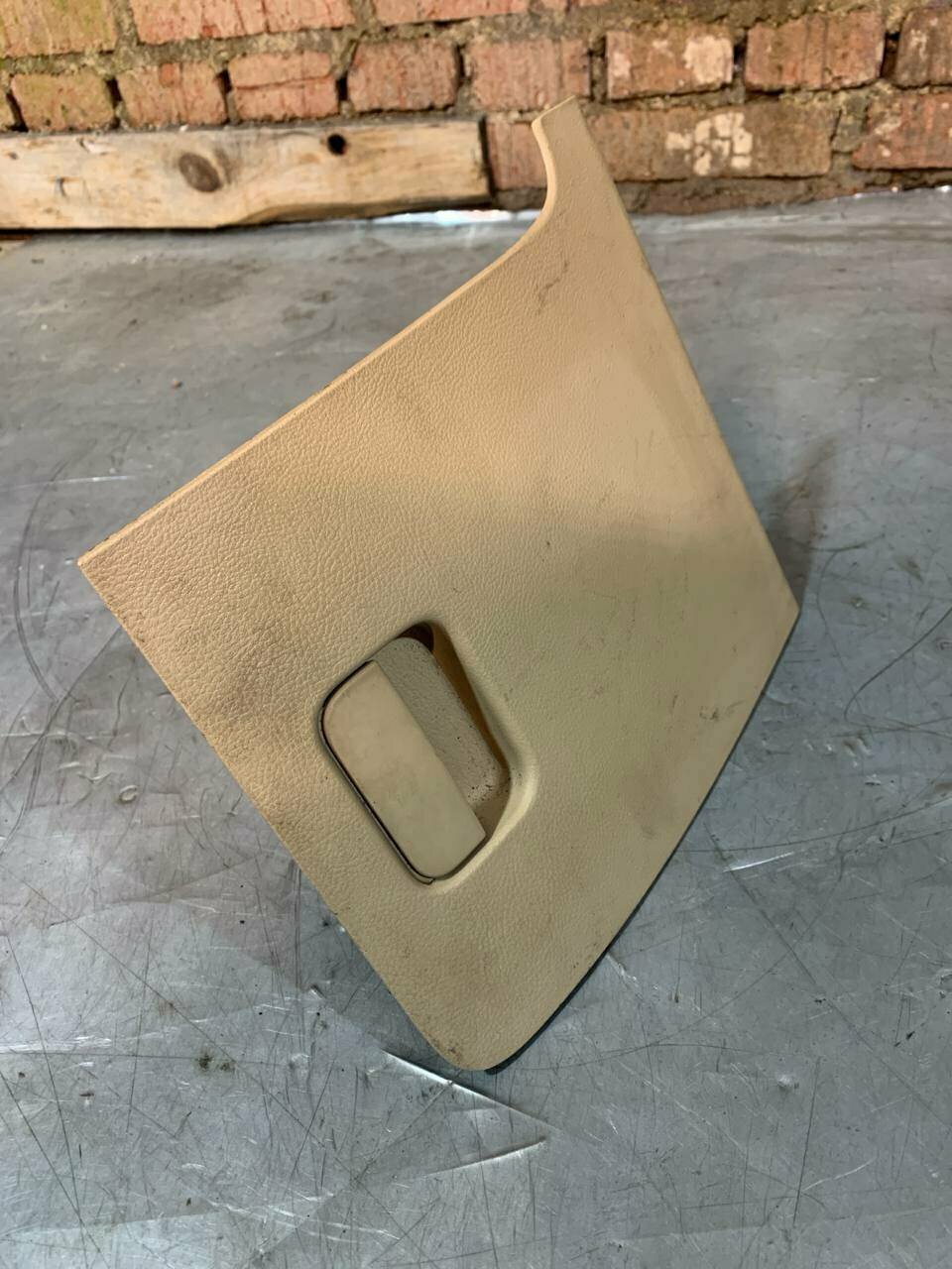 Бардачок Volkswagen Passat B6 2005 3C1857921