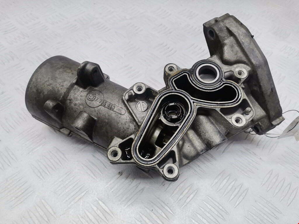 Корпус масляного фильтра BMW 3-Series (E46) 11427805408 арт. 1654879