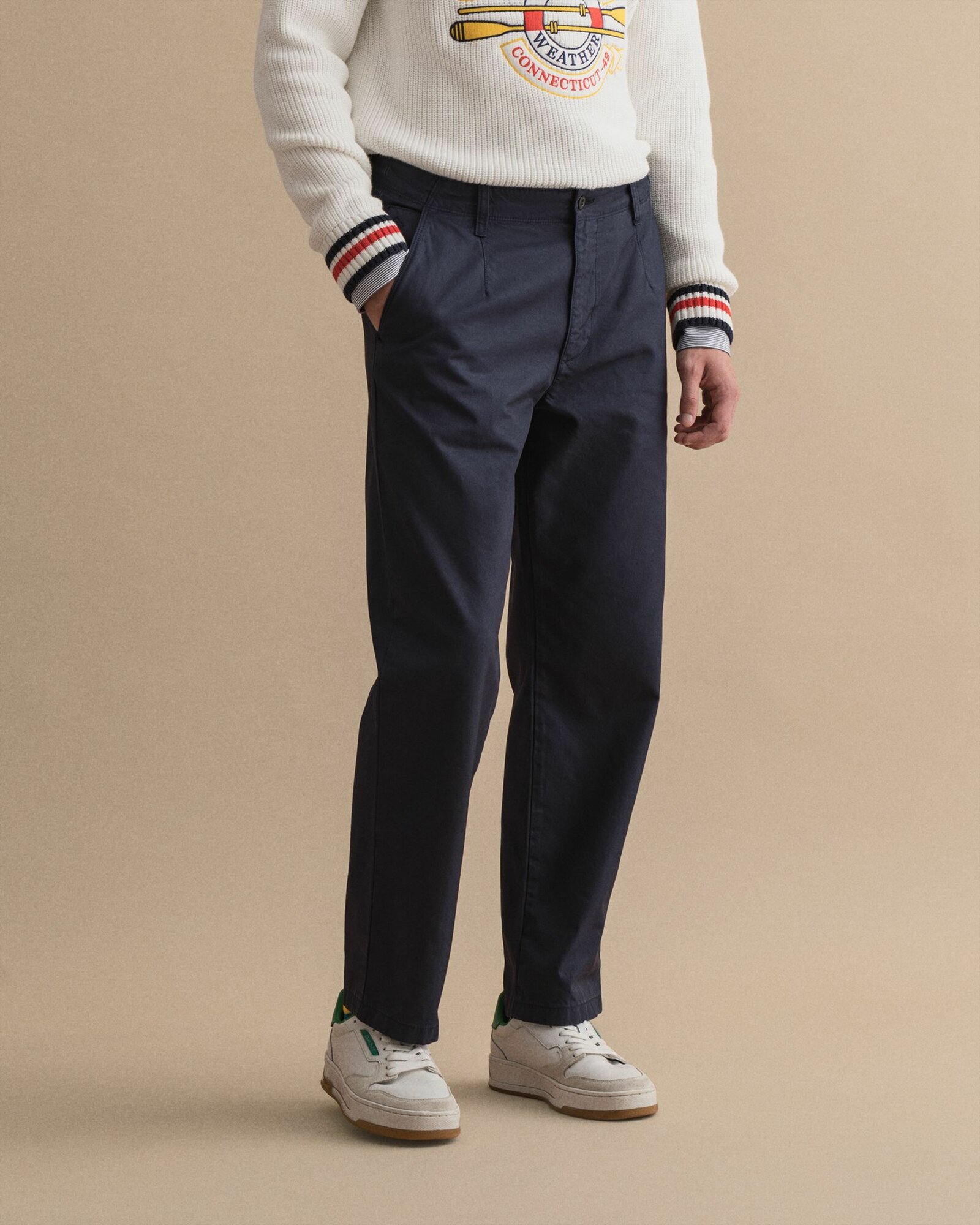 Брюки чинос HUGGER CHINOS