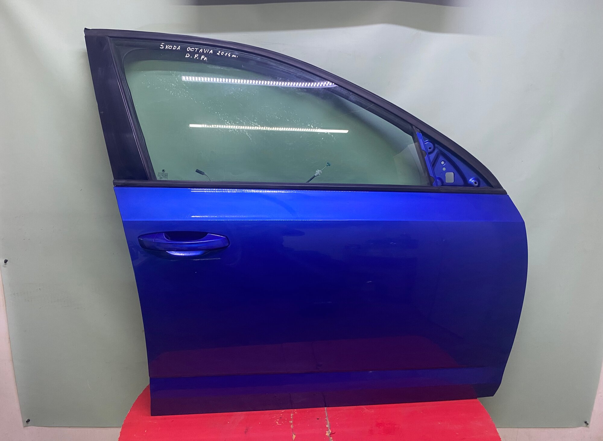 Дверь передняя правая Skoda Octavia A7 5E0831052A