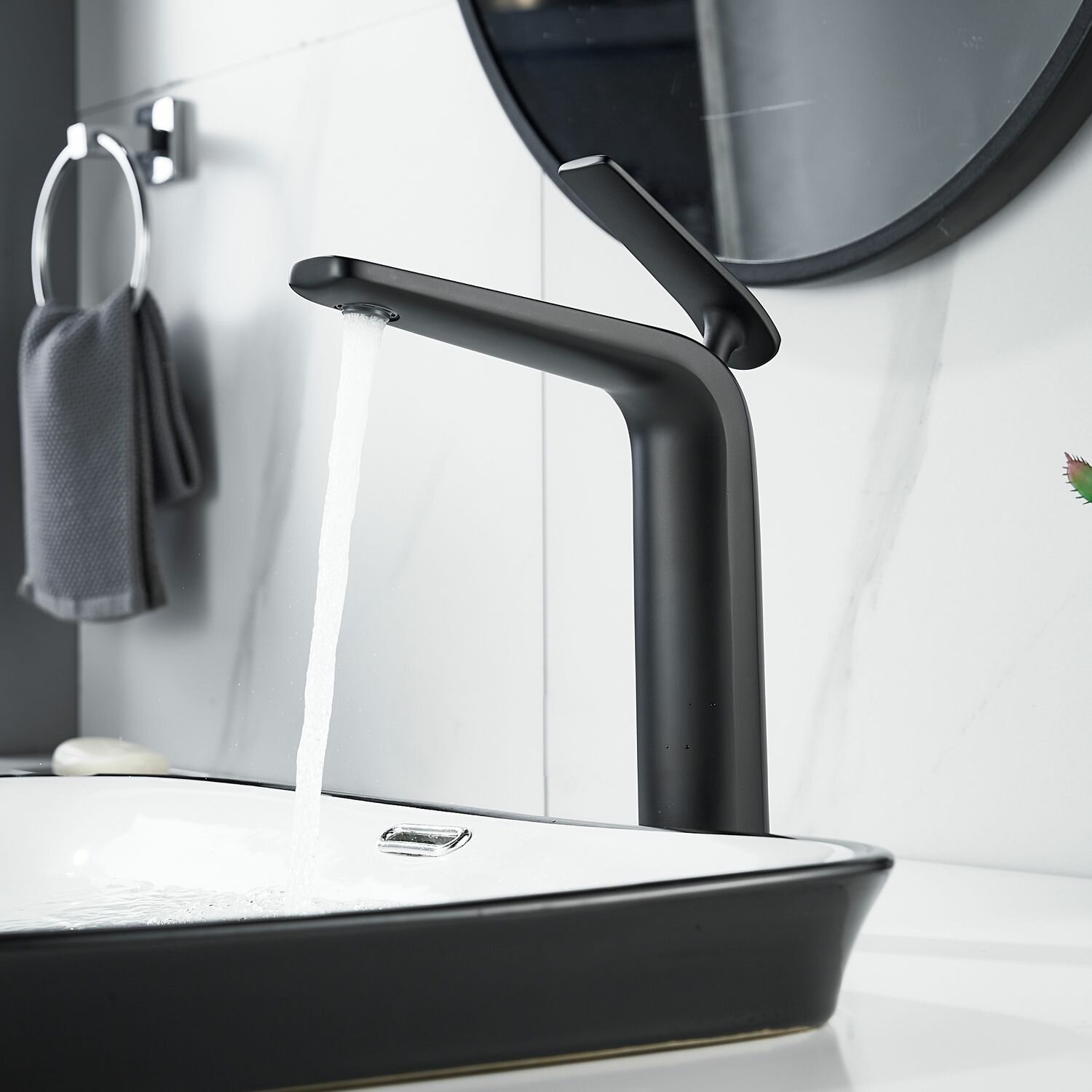 R3911H Смеситель для раковины-чаши черный