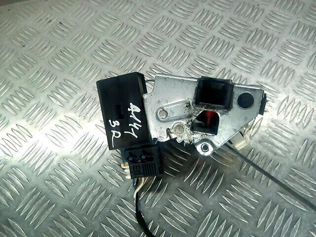 Замок двери задней правой BMW 3-Series (E36) 51228122420 арт. 431272