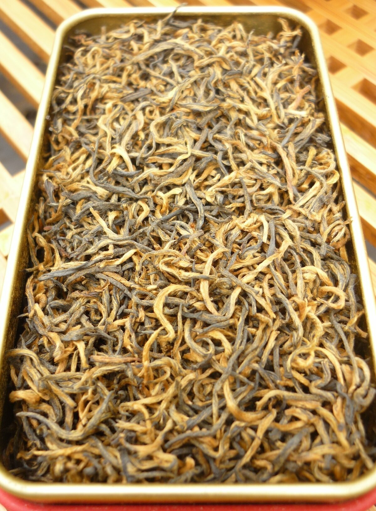 Чай красный Цзянси Сяо Цзинь Я "Маленькие Золотые Почки из провинции Цзянси" 50г