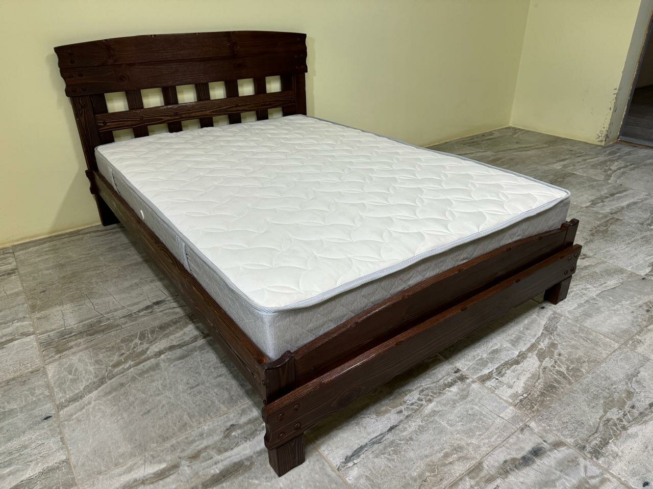 Кровать из дерева Барин-1, под старину (состаренная), 120х190 см (габариты 130х200 см)