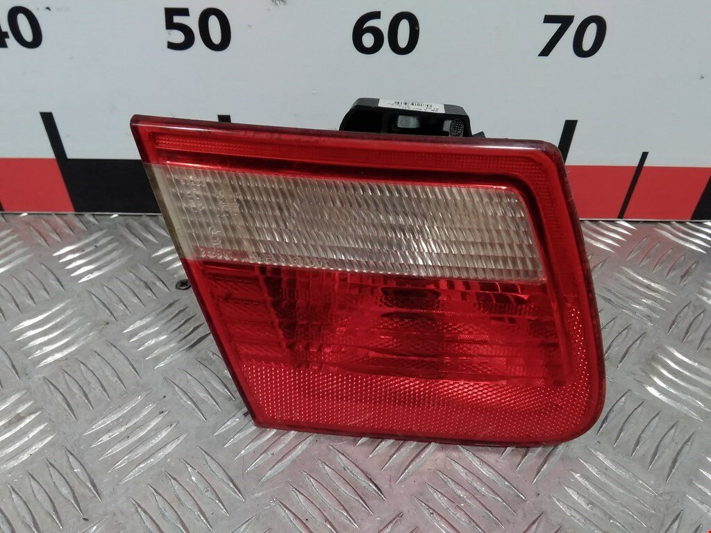 Фонарь крышки багажника левый BMW 3-Series (E46) 63218368759 арт. 625637