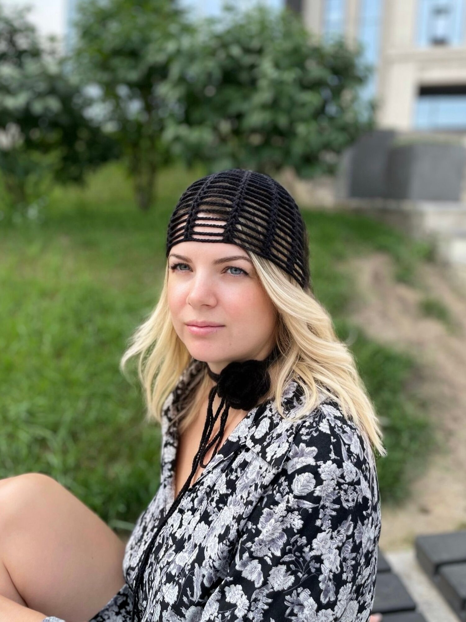 Шапка-бини Паутинка кроше для девочек и женщин