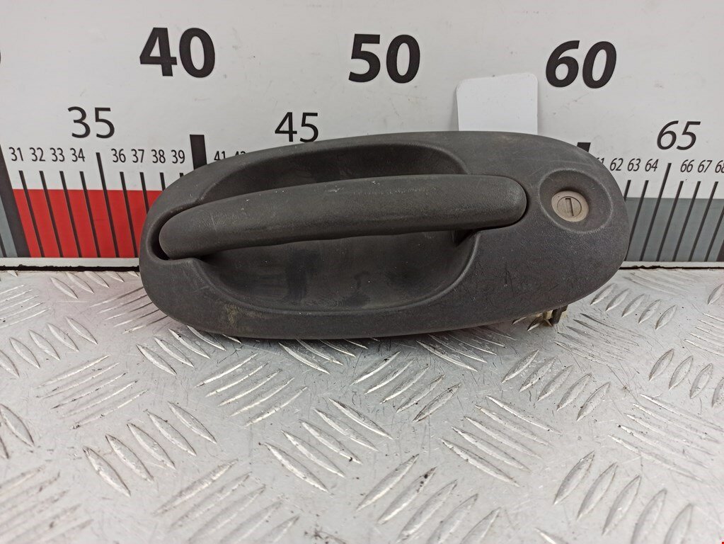 Ручка двери наружная передняя правая Chrysler Voyager 3 04717406 арт. 967246
