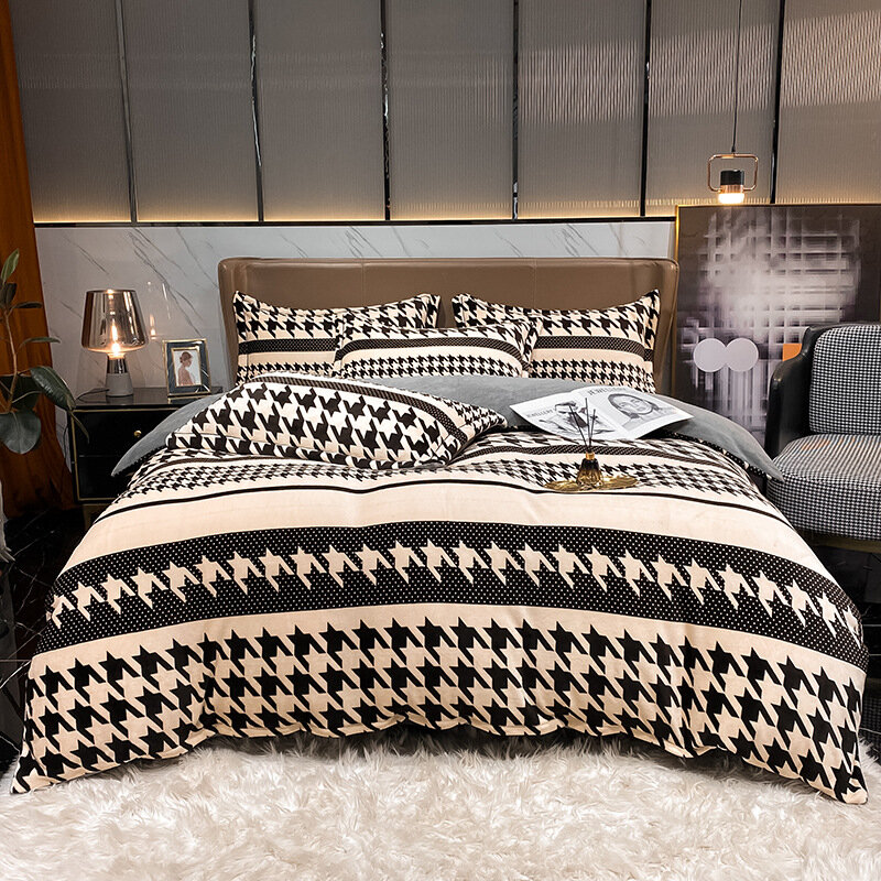 Пододеяльник Miss deer "Хаундстут", двусторонний, молочный бархат, комплект из 4 предметов