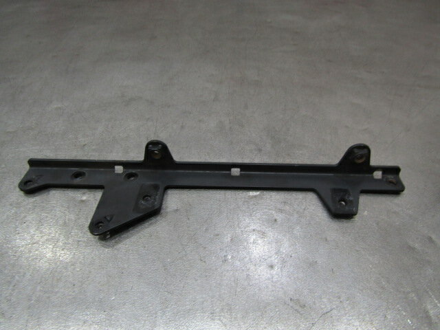 Кронштейн топливных трубок двигателя DC13 Scania P, G, R