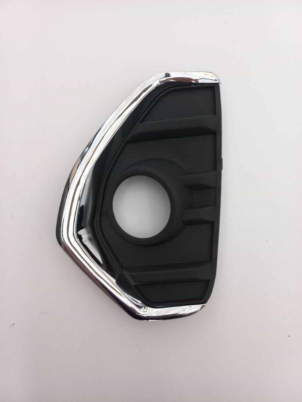 Накладка фары противотуманной правой Haval M6 [1.5 16V 7AMT внедорожник Turbo ] 2803160XKZ0YA