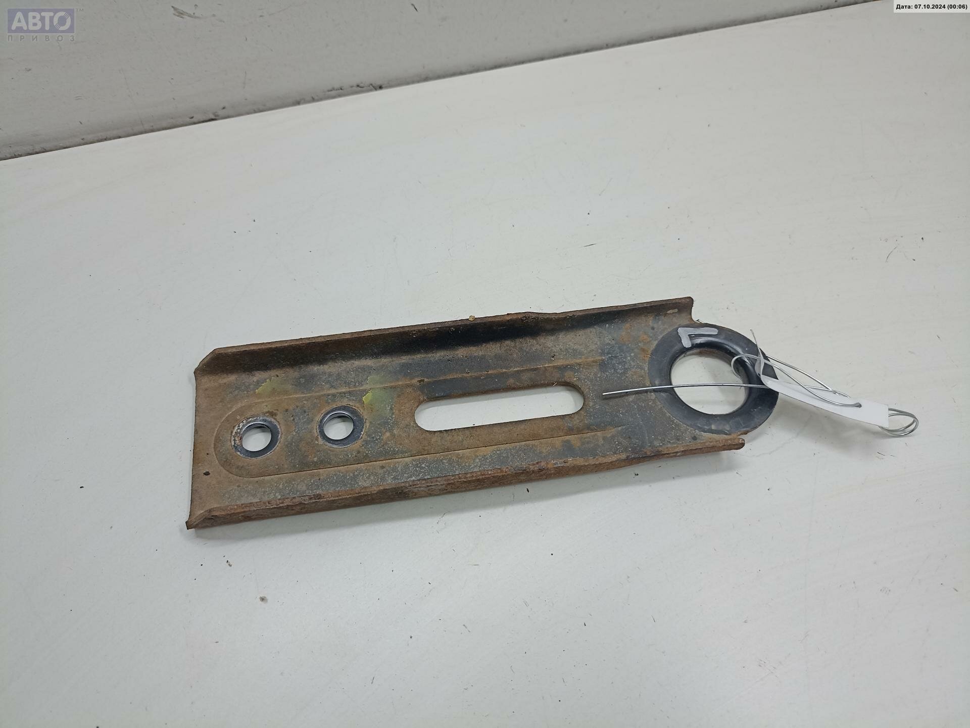 Кронштейн радиатора Opel Meriva A (2003-2010)