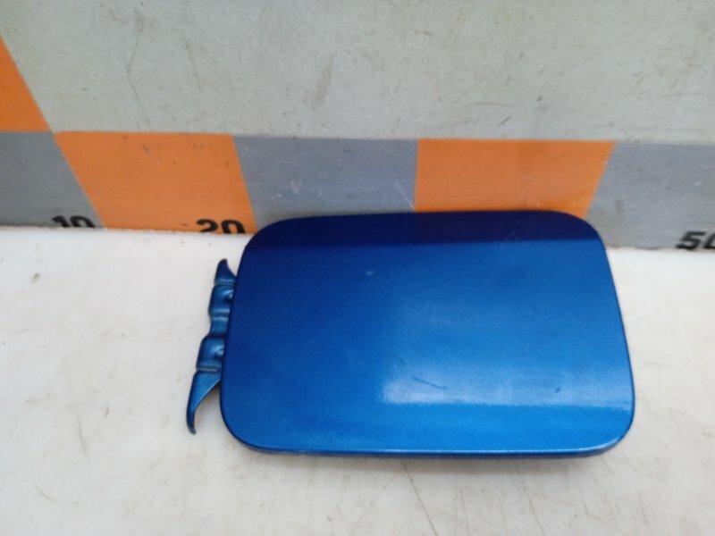 Б/У лючок топливного бака, универсал, Мазда 323 BJ Лючок бензобака Mazda 323 2002 BJ 299652 MAZDA арт. B25R42410A