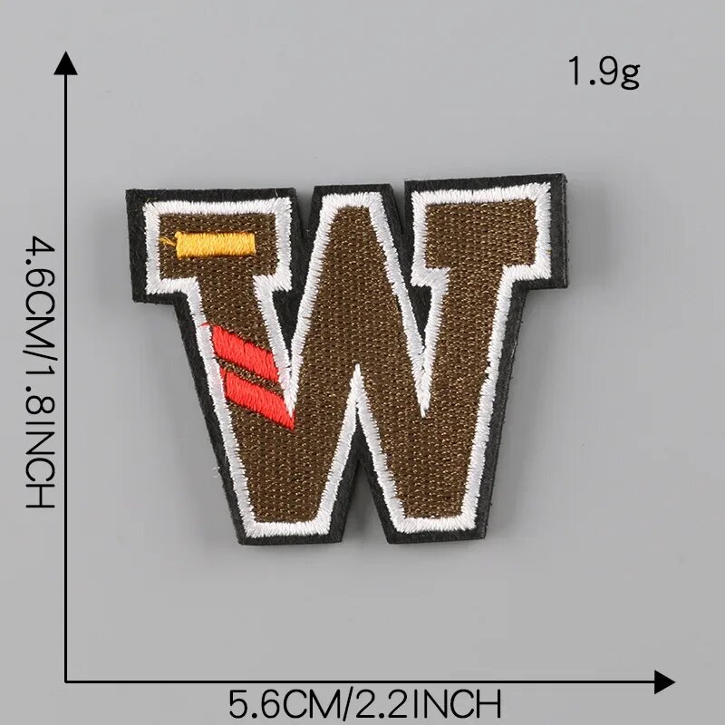 Нашивка вышитая буква W, 5.6x4.6 см, 1.9г