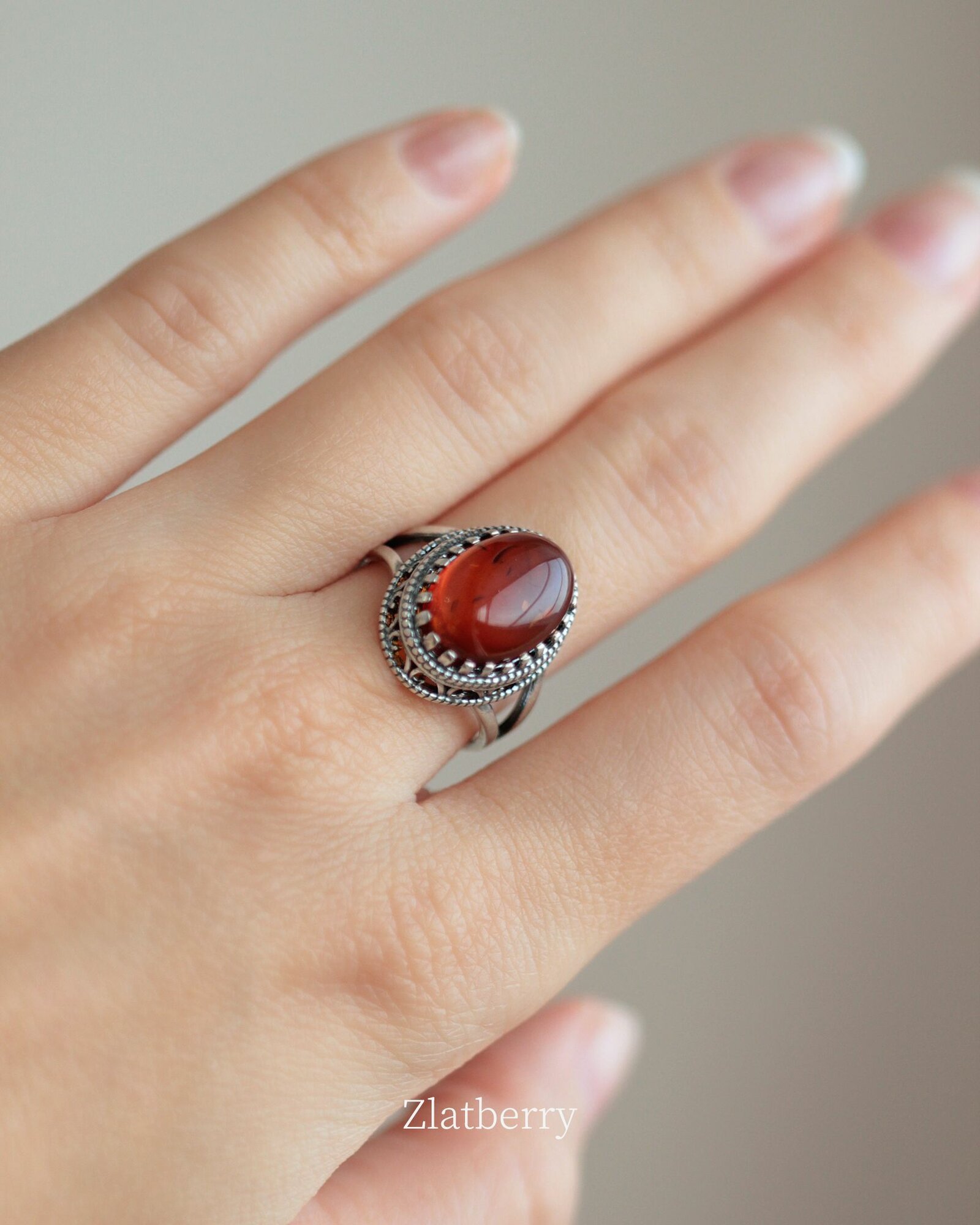 Кольцо, серебро, 925 проба, оксидирование, янтарь синтетический