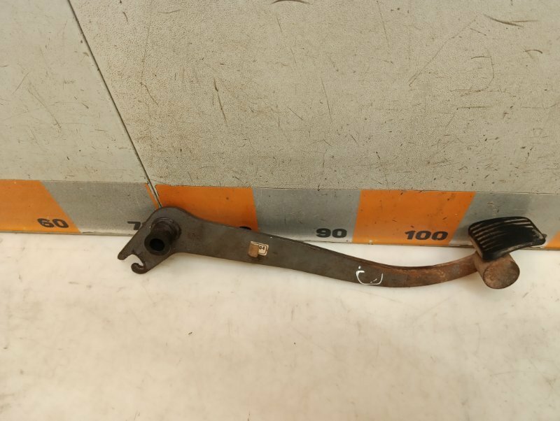 Б/У Педаль сцепления Chevrolet Aveo 2006 T200 379651 GENERAL MOTORS арт. 96339517