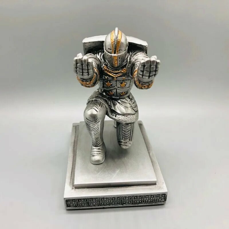 Подарок для мужчины, статуэтка для интерьера, подставка для ручек Рыцарь