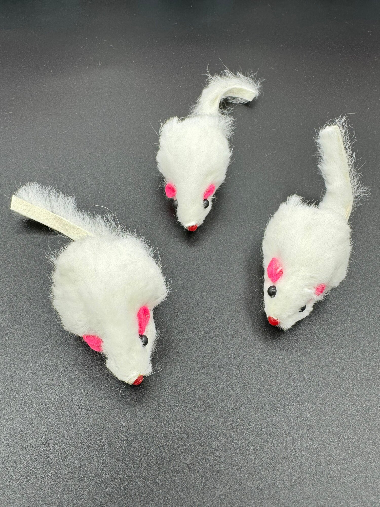Игрушка для кошек - Мышка из натурального меха, цвет белый, 3 шт