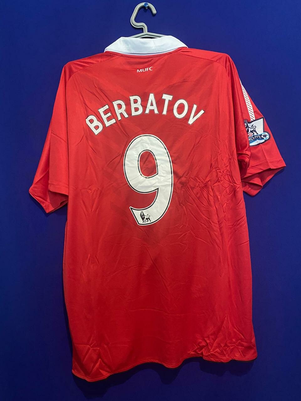 Манчестер юнайтед размер 50 бербатов форма комплект ( майка + шорты) фк футбольного клуба MANCHESTER UNITED ( англия ) №9 BERBATOV красная