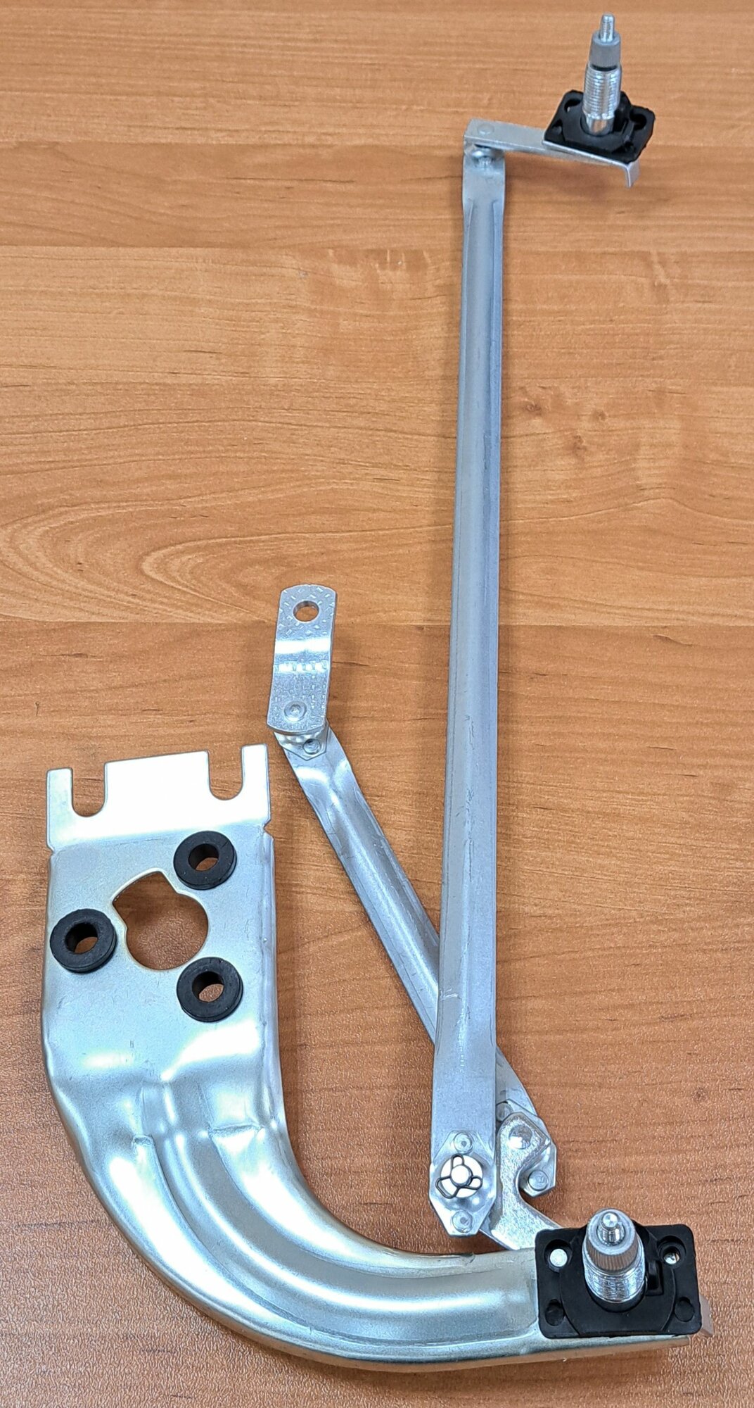 2103-5205010 Трапеция стеклоочистителя 2-х щёточная, подходит для ВАЗ-2103-2107 (ан. СЛ193-5205100)