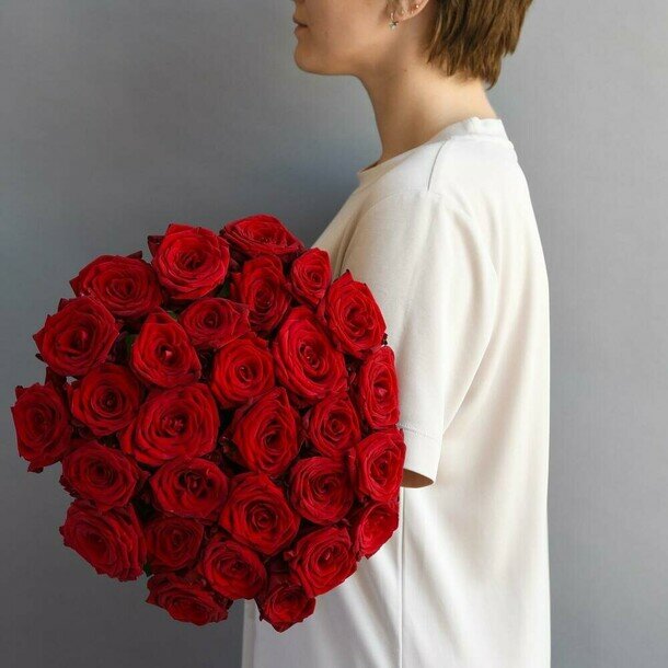 Букет Well Flowers "Шикарный", круглый, 50 см, XXL, 29 штук, букет свежих цветов