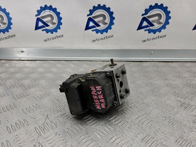 Б/У Блок ABS (насос) Nissan March 2 K11 / Ниссан Марч 2 K11 1.0 CG10 60 Л.С 2000