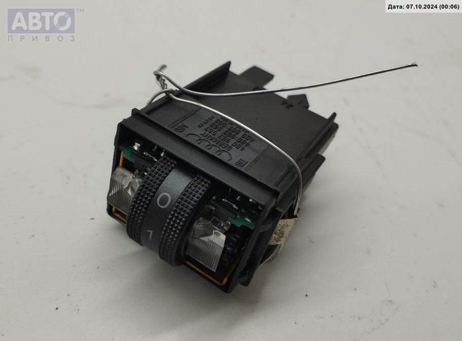 Кнопка обогрева сидений Audi A6 C5 (1997-2005)