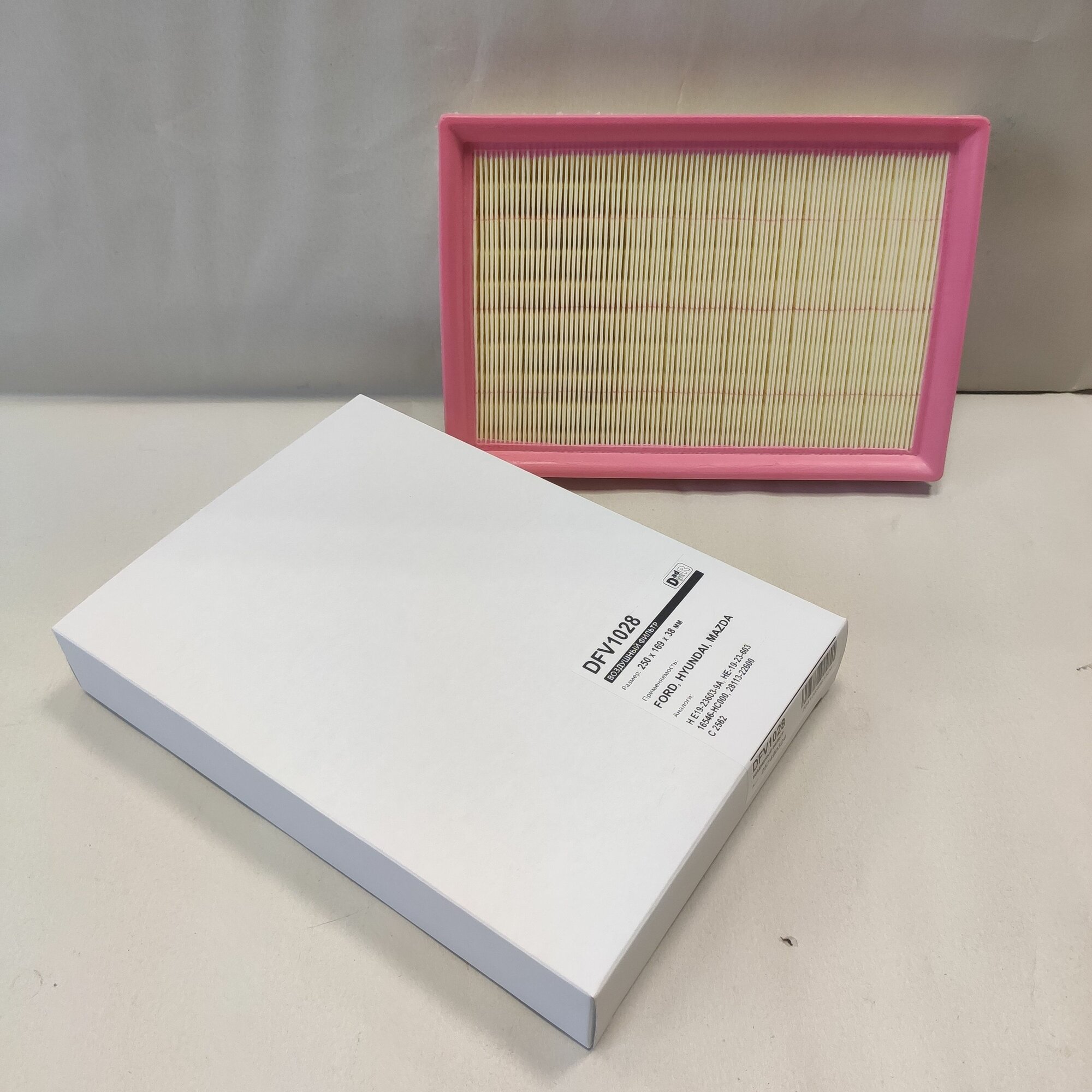 Фильтр воздушный Акцент 2. Тагаз Верна, Мазда 626 2 (GC) 929; E 2000/2200. Форд Эконован 1.4. DFV1028