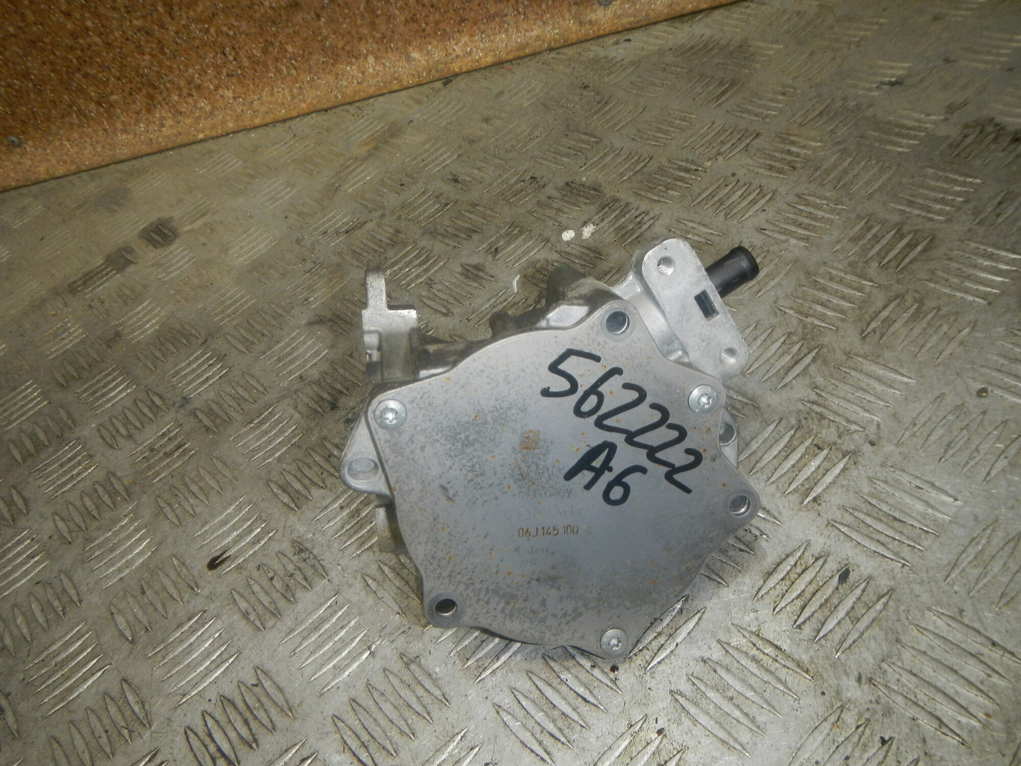 Б/У Насос ваккумный, Audi (Ауди)-A6 (C7) (11-18) AUDI A6 (C7) (11-18) 2.0 CDN Turbo Без видимых повреждений. 562222 VAG а...