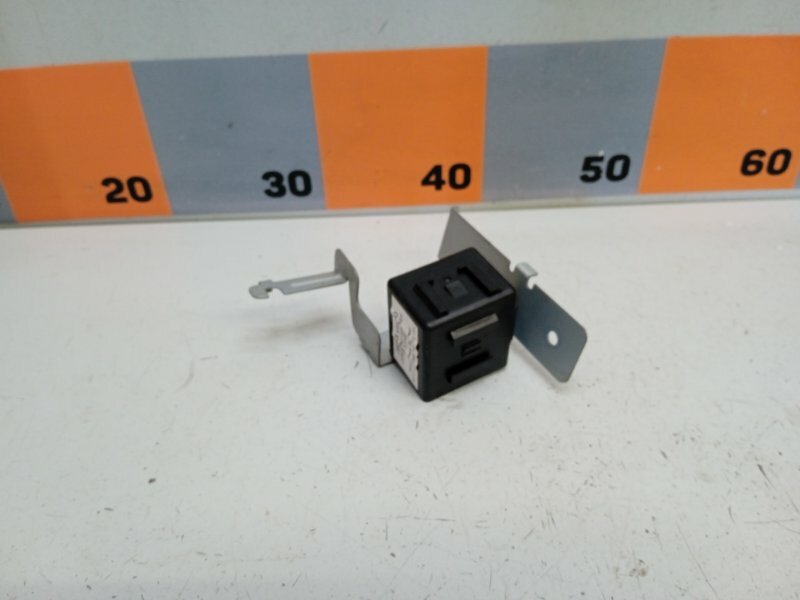 Б/У Ниссан Мурано Z50 Реле Nissan Murano 2007 Z50,TZ50,PZ50,PNZ50 224141 NISSAN арт. 28253VE000