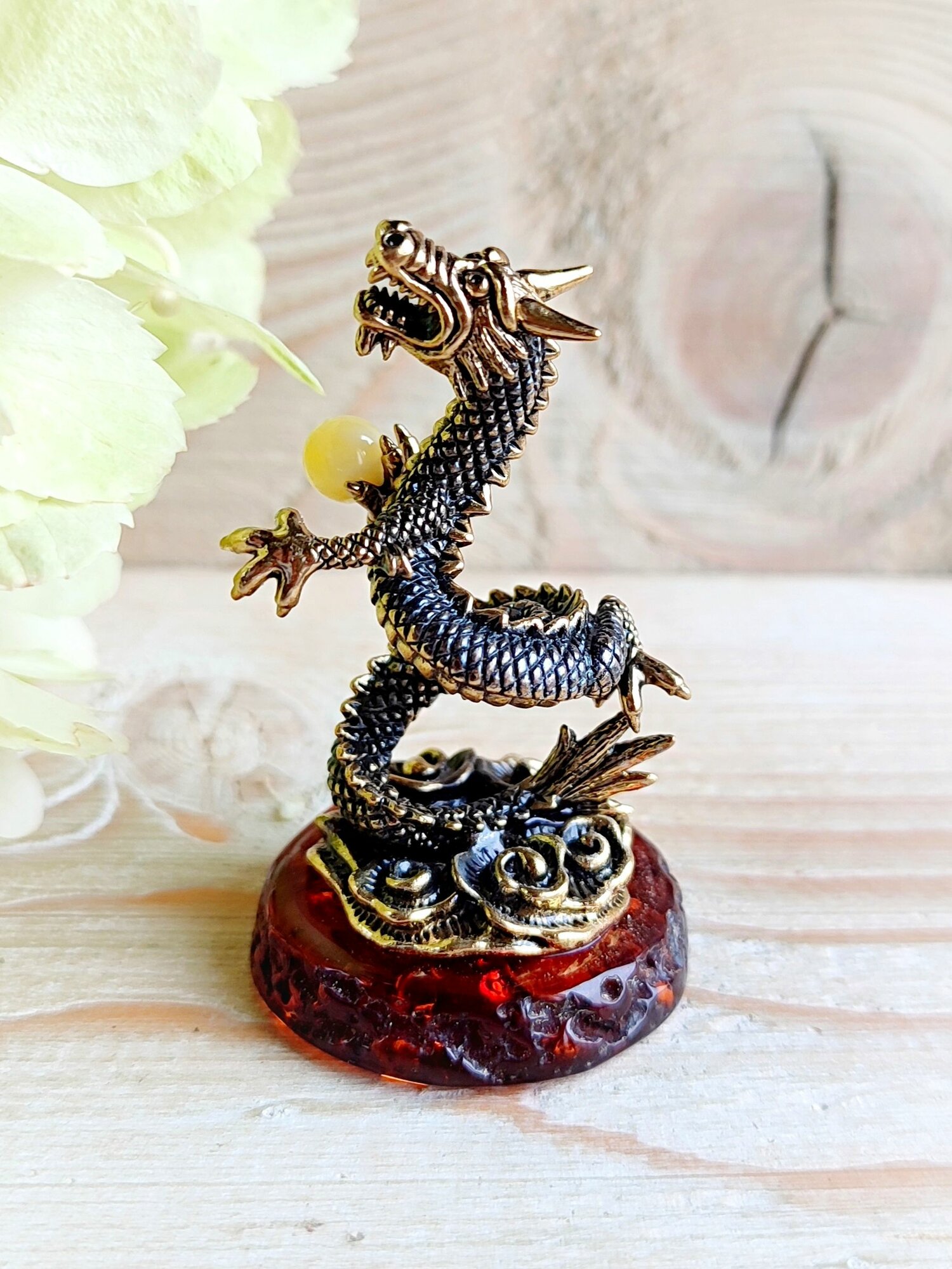 Китайский Дракон с жемчужиной