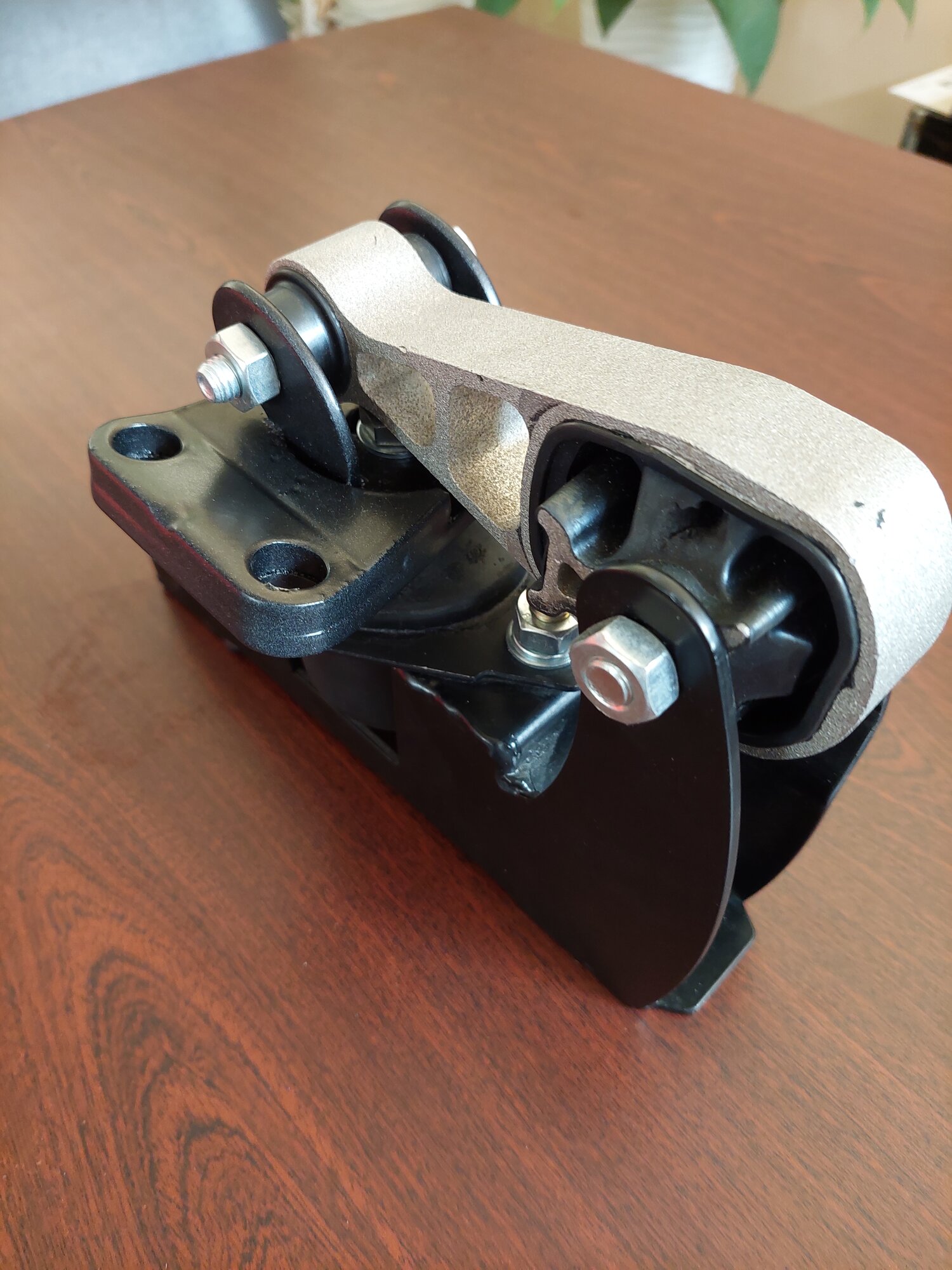 Опора двигателя правая ford focus 2, 3 c-max volvo