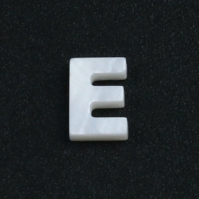 Бусина белая 8x10mm E