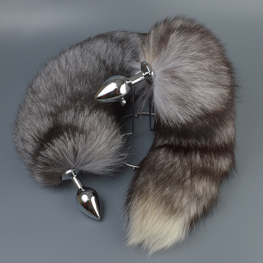 Анальная пробка Sitabella "Блюфрост", металл, натуральный мех, диаметр 33мм, длина до 30см