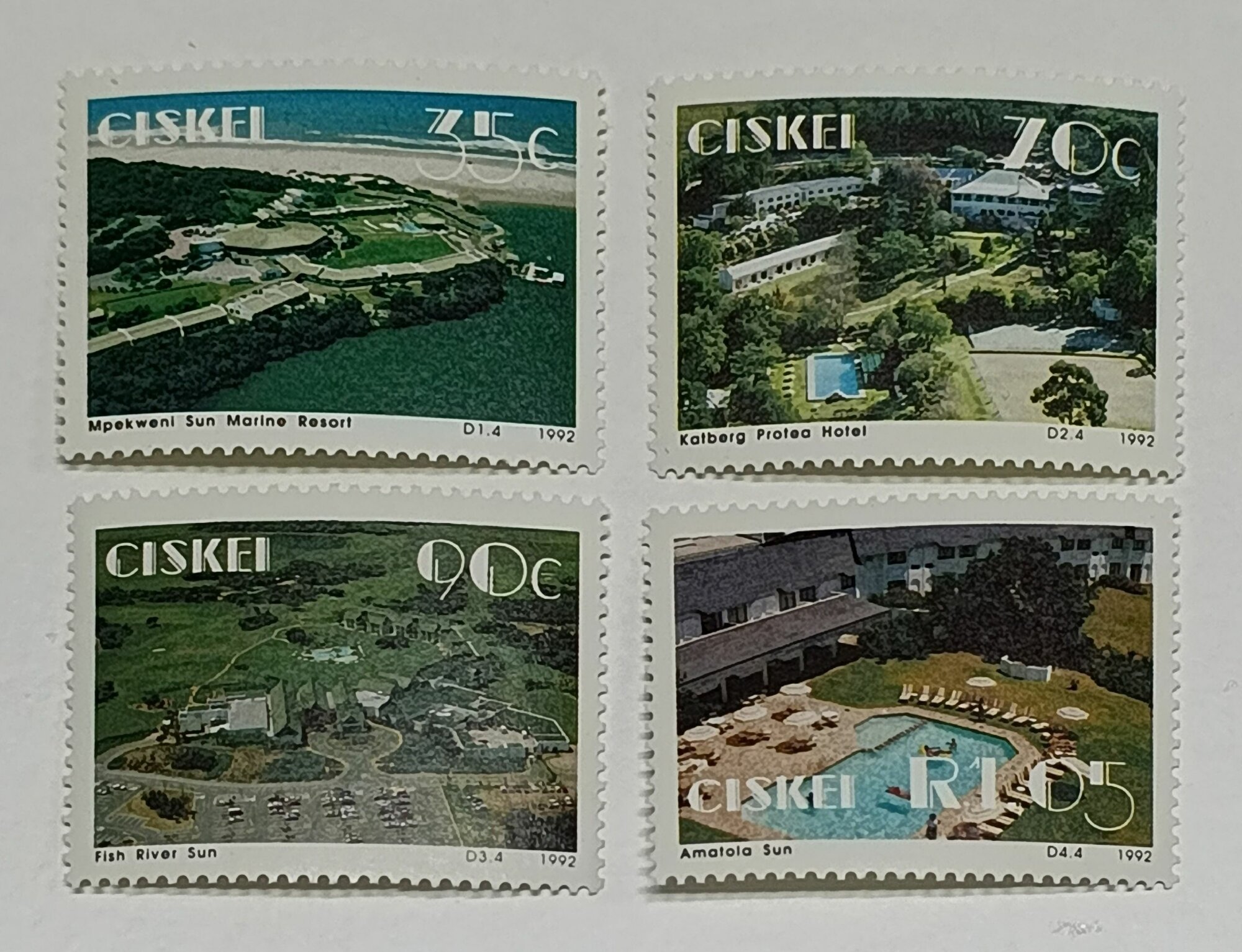 ЮАР (Сискей) набор из 4 марок "Курорты"