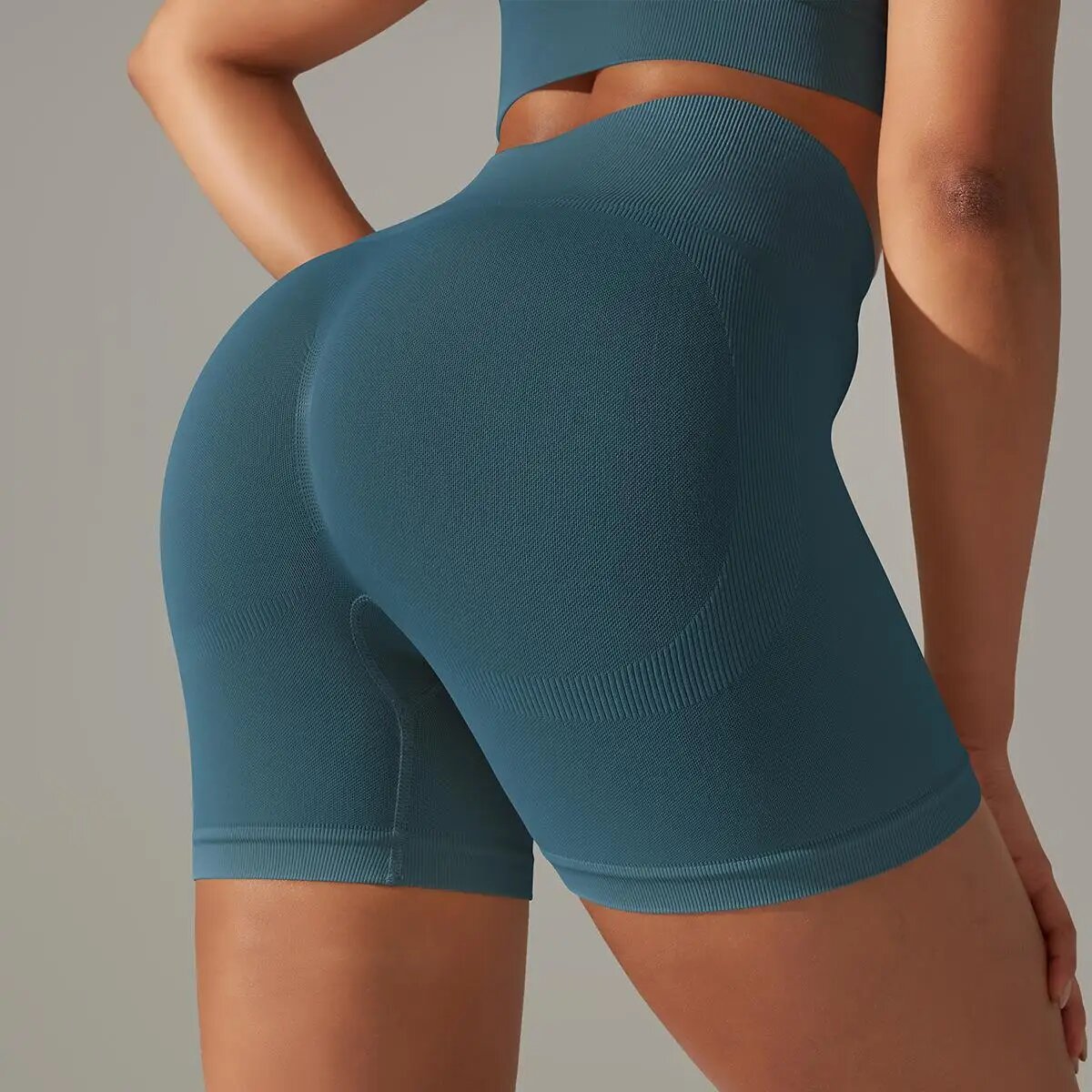 Шорты спортивные