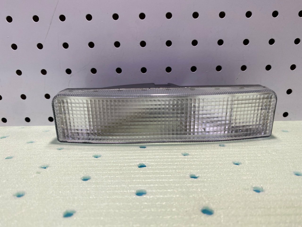 Фонарь габаритный в козырек скания 4 серии (SCANIA) белый, на кабине, без патрона и лампы