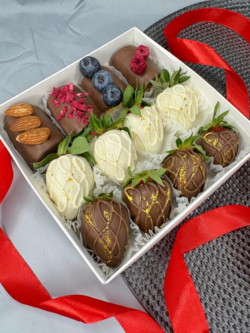 Клубника и банан в шоколаде премиум