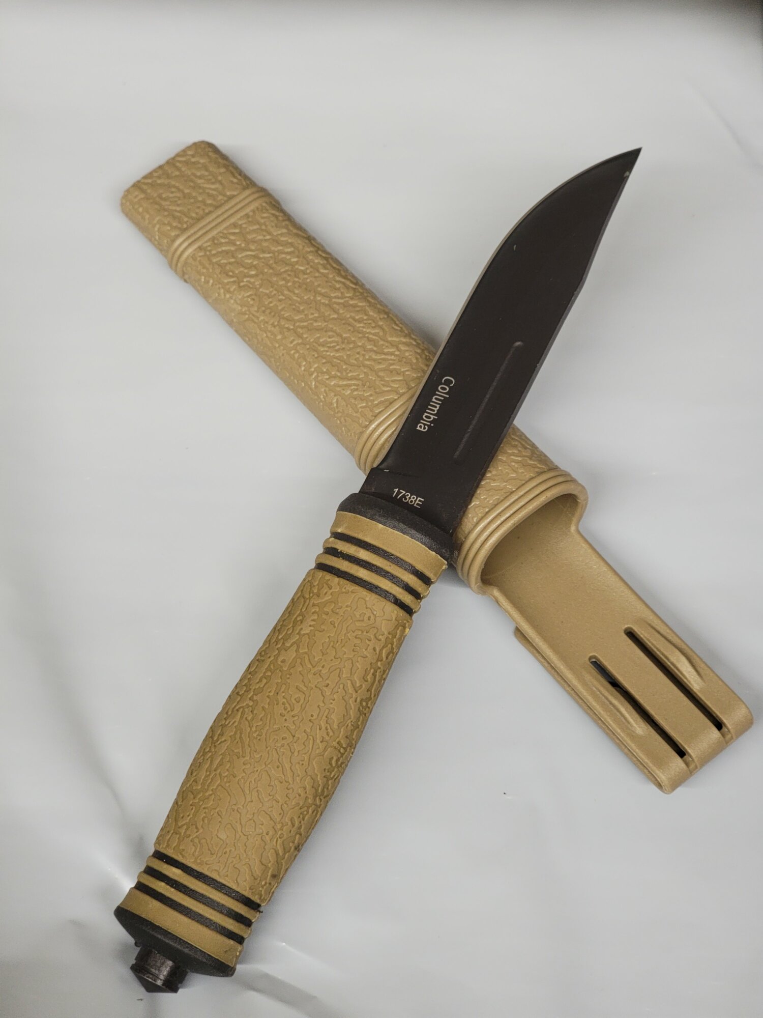 Нож туристический Columbia 1738Е для охоты и рыбалки в ножнах цвет песочный