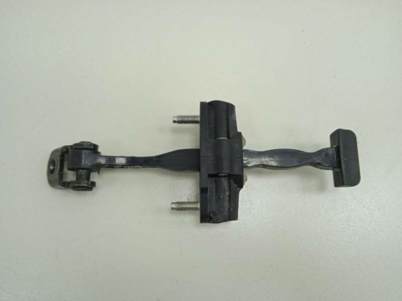 Ограничитель двери Ford Focus 3 2011 кат.номер: 1714637