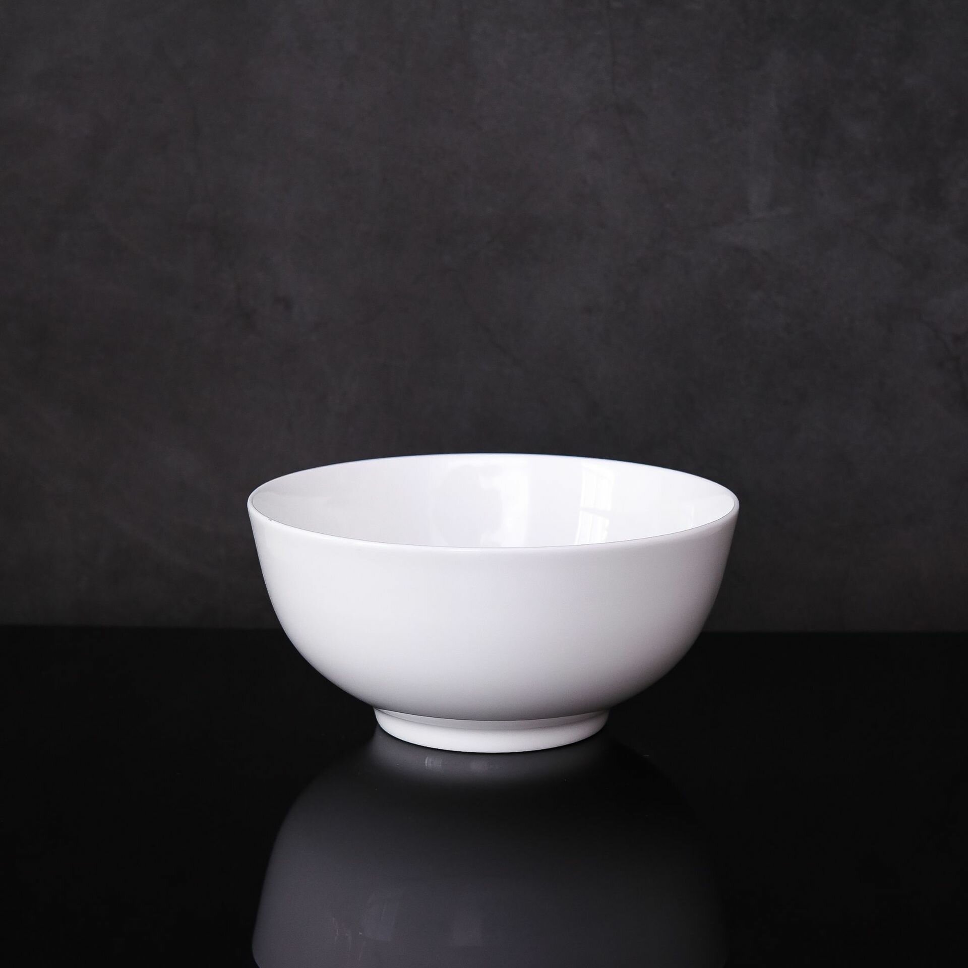 Оптовая Bone China Ao Bowl Чистая белая керамическая чаша для риса Салатник Домашнее использование Бизнес-подарок