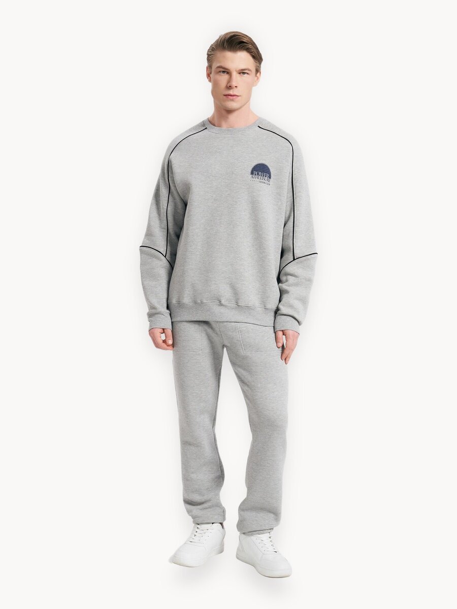 Свитшот Осень-зима 2024