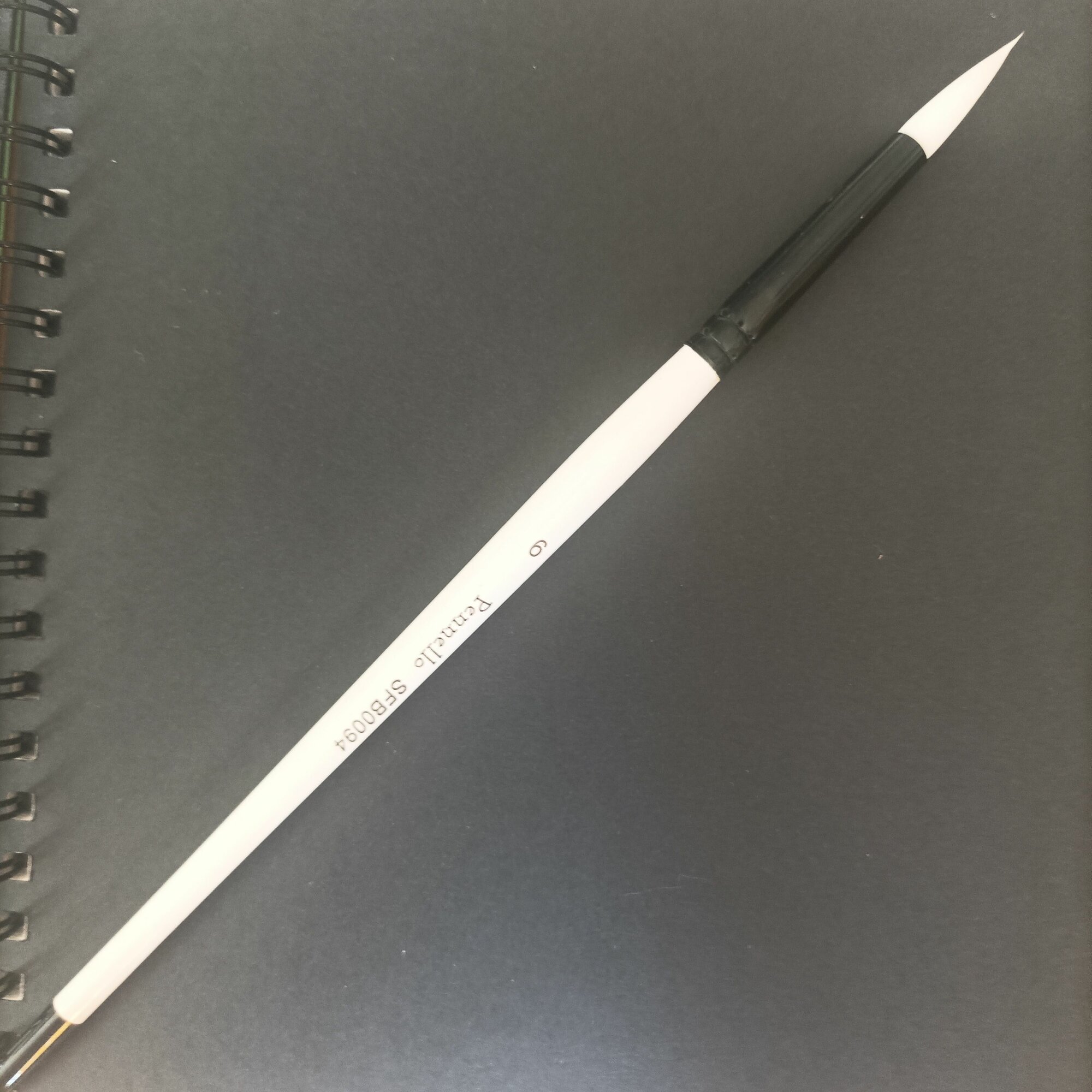 Кисть синтетика жесткая Pennelo круглая N 6 короткая ручка