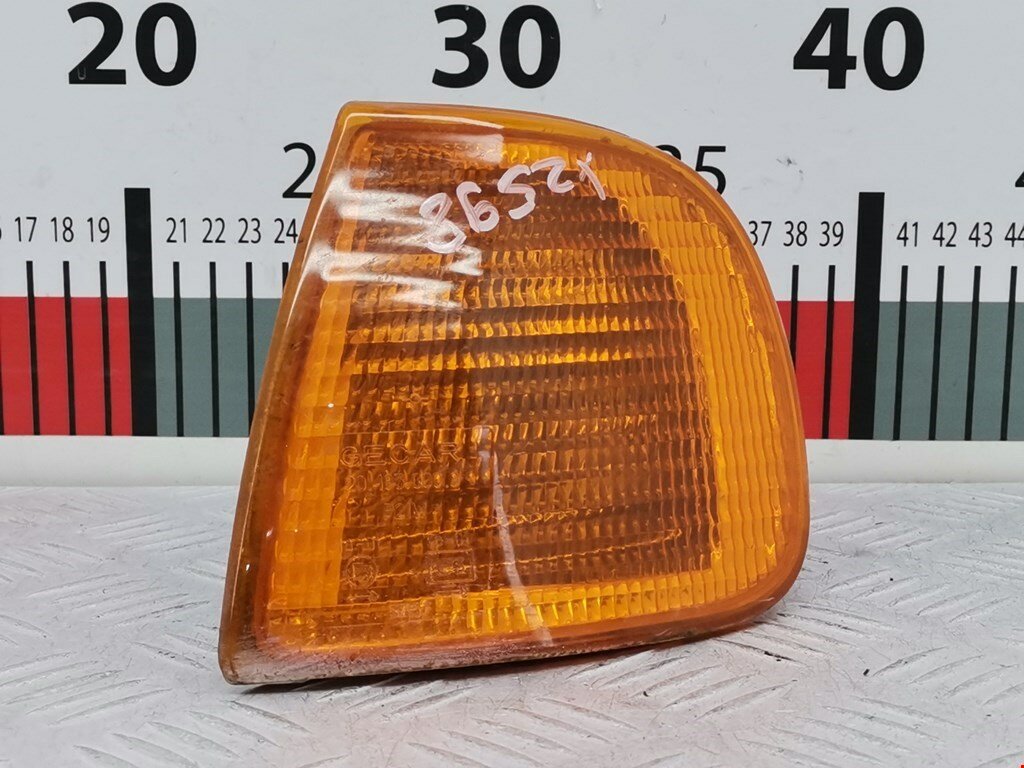 Указатель поворота (поворотник) левый Volkswagen Caddy 2 6K5953049B арт. 2012806