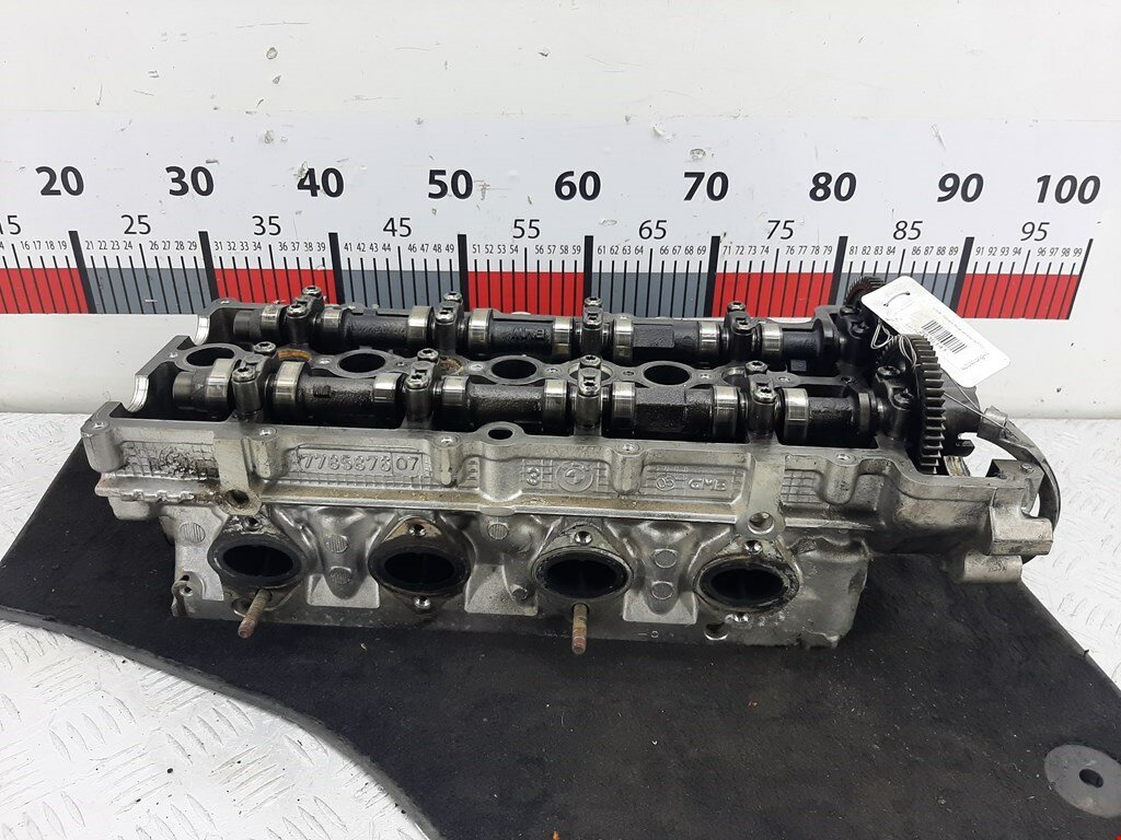 Головка блока цилиндров (ГБЦ) BMW 3-Series (E46) 11127806058 арт. 2036141